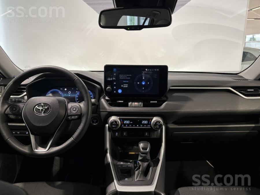 Pelēks Toyota RAV4 2025 Ventspils, ar dzinēja tilpumu 2.50 L un nobraukumu 6 tūkst. km par 37800 €, foto 8 vietnē AUTOMOTO.COM.LV