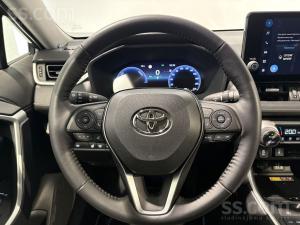Pelēks Toyota RAV4 2025 Ventspils, ar dzinēja tilpumu 2.50 L un nobraukumu 6 tūkst. km par 37800 €, foto 10 vietnē AUTOMOTO.COM.LV