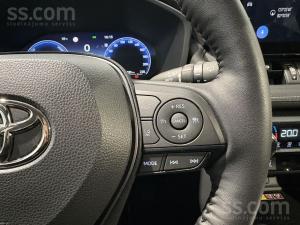 Pelēks Toyota RAV4 2025 Ventspils, ar dzinēja tilpumu 2.50 L un nobraukumu 6 tūkst. km par 37800 €, foto 14 vietnē AUTOMOTO.COM.LV