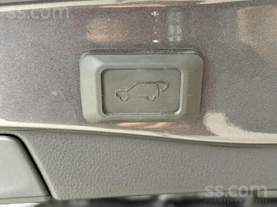 Pelēks Toyota RAV4 2025 Ventspils, ar dzinēja tilpumu 2.50 L un nobraukumu 6 tūkst. km par 37800 €, foto 26 vietnē AUTOMOTO.COM.LV
