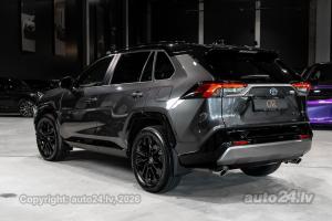 Pelēks Toyota RAV4 2025 Rīga, ar dzinēja tilpumu 2.50 L un nobraukumu 11 tūkst. km par 37990 €, foto 5 vietnē AUTOMOTO.COM.LV