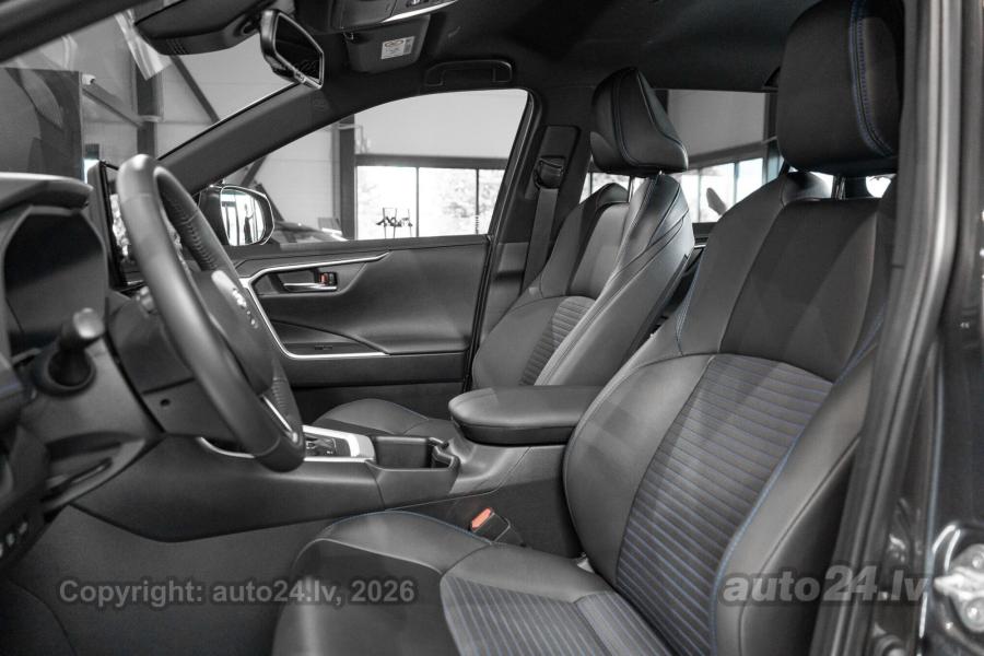 Pelēks Toyota RAV4 2025 Rīga, ar dzinēja tilpumu 2.50 L un nobraukumu 11 tūkst. km par 37990 €, foto 9 vietnē AUTOMOTO.COM.LV