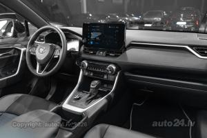 Pelēks Toyota RAV4 2025 Rīga, ar dzinēja tilpumu 2.50 L un nobraukumu 11 tūkst. km par 37990 €, foto 14 vietnē AUTOMOTO.COM.LV