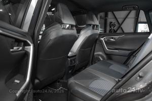 Pelēks Toyota RAV4 2025 Rīga, ar dzinēja tilpumu 2.50 L un nobraukumu 11 tūkst. km par 37990 €, foto 15 vietnē AUTOMOTO.COM.LV