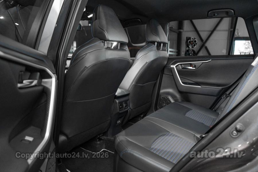 Pelēks Toyota RAV4 2025 Rīga, ar dzinēja tilpumu 2.50 L un nobraukumu 11 tūkst. km par 37990 €, foto 15 vietnē AUTOMOTO.COM.LV
