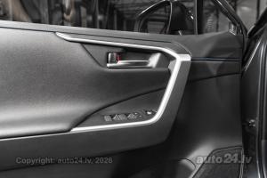 Pelēks Toyota RAV4 2025 Rīga, ar dzinēja tilpumu 2.50 L un nobraukumu 11 tūkst. km par 37990 €, foto 16 vietnē AUTOMOTO.COM.LV