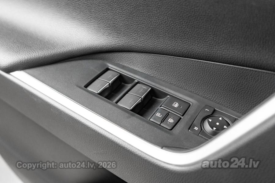 Pelēks Toyota RAV4 2025 Rīga, ar dzinēja tilpumu 2.50 L un nobraukumu 11 tūkst. km par 37990 €, foto 17 vietnē AUTOMOTO.COM.LV