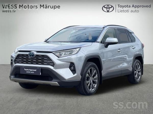 Grey Toyota RAV4 2025 in Riga, with an engine capacity of 2.50 L and mileage of 28 thousand km for 36990 €, photo 1 on AUTOMOTO.COM.LV