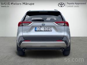 Grey Toyota RAV4 2025 in Riga, with an engine capacity of 2.50 L and mileage of 28 thousand km for 36990 €, photo 5 on AUTOMOTO.COM.LV