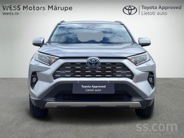 Grey Toyota RAV4 2025 in Riga, with an engine capacity of 2.50 L and mileage of 28 thousand km for 36990 €, photo 5 on AUTOMOTO.COM.LV