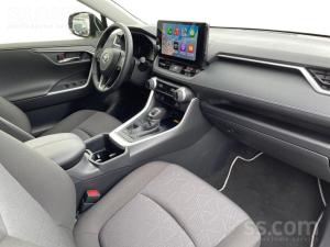 Grey Toyota RAV4 2025 in Riga, with an engine capacity of 2.50 L and mileage of 28 thousand km for 36990 €, photo 7 on AUTOMOTO.COM.LV