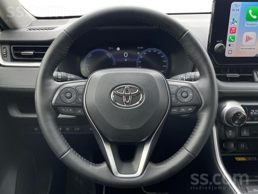 Grey Toyota RAV4 2025 in Riga, with an engine capacity of 2.50 L and mileage of 28 thousand km for 36990 €, photo 13 on AUTOMOTO.COM.LV