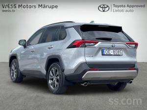 Grey Toyota RAV4 2025 in Riga, with an engine capacity of 2.50 L and mileage of 28 thousand km for 36990 €, photo 18 on AUTOMOTO.COM.LV