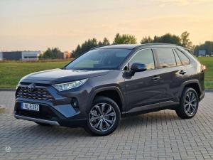 Pelēks Toyota RAV4 2025 Kauņa, ar dzinēja tilpumu 2.49 L un nobraukumu 23 tūkst. km par 35000 €, foto 10 vietnē AUTOMOTO.COM.LV