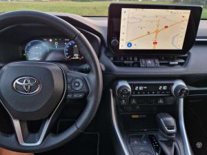 Pelēks Toyota RAV4 2025 Kauņa, ar dzinēja tilpumu 2.49 L un nobraukumu 23 tūkst. km par 35000 €, foto 35 vietnē AUTOMOTO.COM.LV