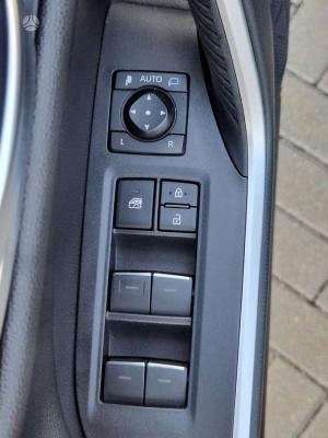 Pelēks Toyota RAV4 2025 Kauņa, ar dzinēja tilpumu 2.49 L un nobraukumu 23 tūkst. km par 35000 €, foto 43 vietnē AUTOMOTO.COM.LV