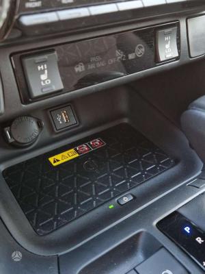 Pelēks Toyota RAV4 2025 Kauņa, ar dzinēja tilpumu 2.49 L un nobraukumu 23 tūkst. km par 35000 €, foto 48 vietnē AUTOMOTO.COM.LV