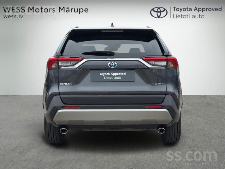 Pelēks Toyota RAV4 2025 Rīga, ar dzinēja tilpumu 2.50 L un nobraukumu 27 tūkst. km par 36990 €, foto 5 vietnē AUTOMOTO.COM.LV