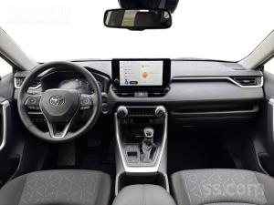 Pelēks Toyota RAV4 2025 Rīga, ar dzinēja tilpumu 2.50 L un nobraukumu 27 tūkst. km par 36990 €, foto 9 vietnē AUTOMOTO.COM.LV