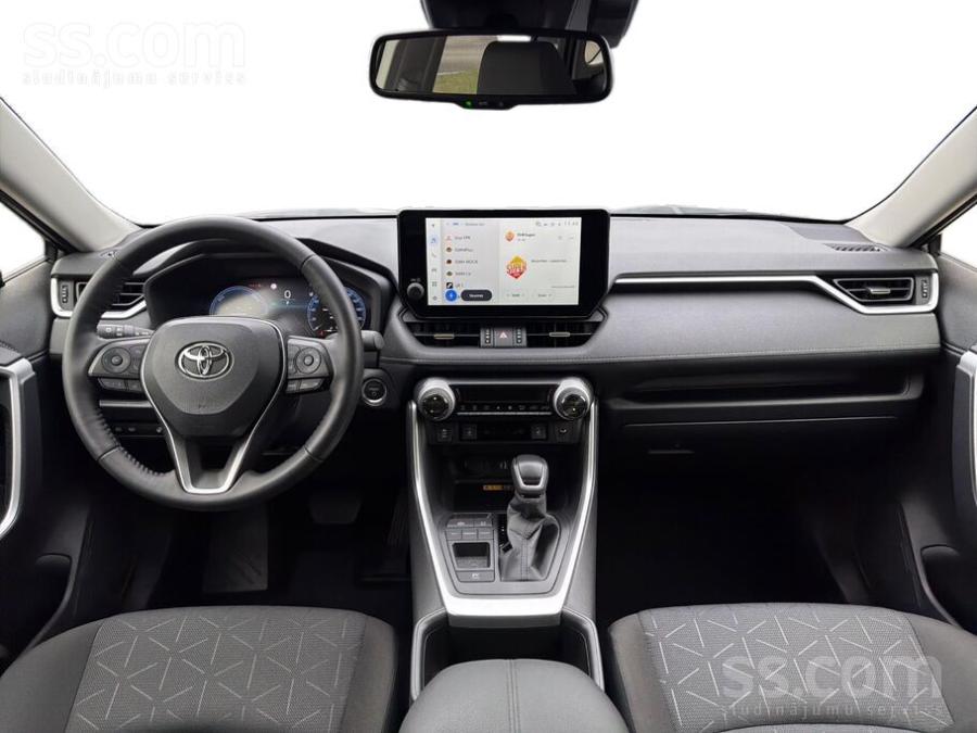 Pelēks Toyota RAV4 2025 Rīga, ar dzinēja tilpumu 2.50 L un nobraukumu 27 tūkst. km par 36990 €, foto 9 vietnē AUTOMOTO.COM.LV