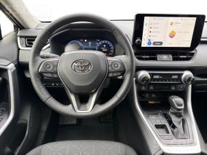 Pelēks Toyota RAV4 2025 Rīga, ar dzinēja tilpumu 2.50 L un nobraukumu 27 tūkst. km par 36990 €, foto 10 vietnē AUTOMOTO.COM.LV