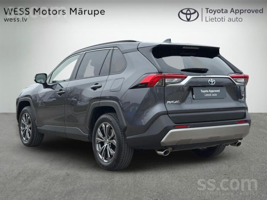 Pelēks Toyota RAV4 2025 Rīga, ar dzinēja tilpumu 2.50 L un nobraukumu 27 tūkst. km par 36990 €, foto 18 vietnē AUTOMOTO.COM.LV