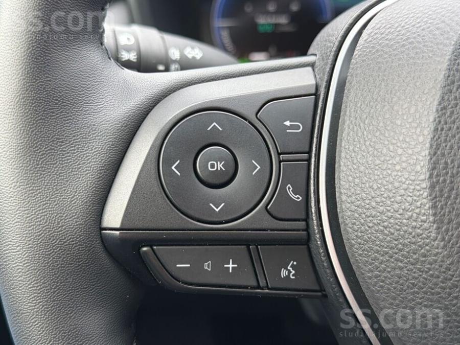 Pelēks Toyota RAV4 2025 Rīga, ar dzinēja tilpumu 2.50 L un nobraukumu 27 tūkst. km par 36990 €, foto 22 vietnē AUTOMOTO.COM.LV