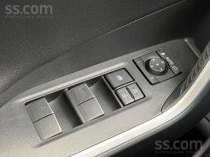 Pelēks Toyota RAV4 2025 Rīga, ar dzinēja tilpumu 2.50 L un nobraukumu 27 tūkst. km par 36990 €, foto 26 vietnē AUTOMOTO.COM.LV