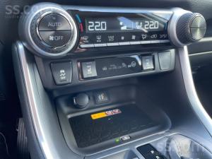 Pelēks Toyota RAV4 2025 Rīga, ar dzinēja tilpumu 2.50 L un nobraukumu 27 tūkst. km par 36990 €, foto 28 vietnē AUTOMOTO.COM.LV