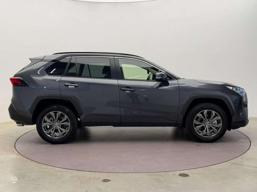 Grey Toyota RAV4 2025 in Panevezys, with an engine capacity of 2.49 L and mileage of 12 thousand km for 36990 €, photo 5 on AUTOMOTO.COM.LV