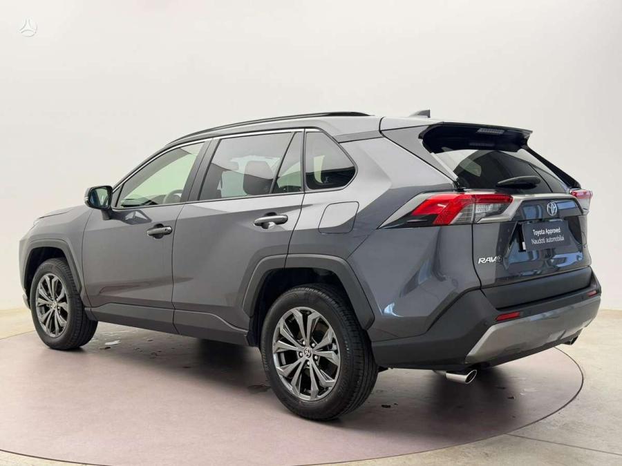 Grey Toyota RAV4 2025 in Panevezys, with an engine capacity of 2.49 L and mileage of 12 thousand km for 36990 €, photo 7 on AUTOMOTO.COM.LV