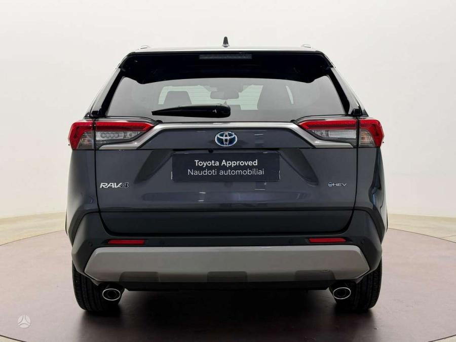 Grey Toyota RAV4 2025 in Panevezys, with an engine capacity of 2.49 L and mileage of 12 thousand km for 36990 €, photo 8 on AUTOMOTO.COM.LV