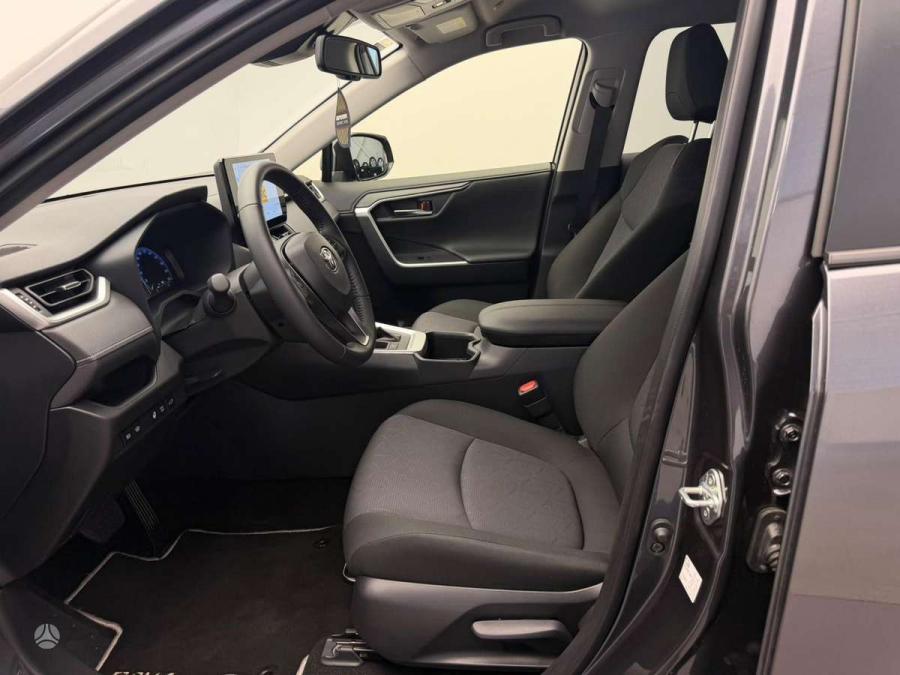 Grey Toyota RAV4 2025 in Panevezys, with an engine capacity of 2.49 L and mileage of 12 thousand km for 36990 €, photo 10 on AUTOMOTO.COM.LV