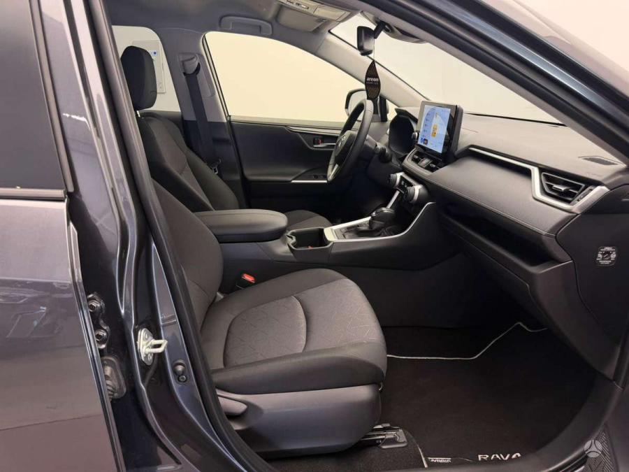 Grey Toyota RAV4 2025 in Panevezys, with an engine capacity of 2.49 L and mileage of 12 thousand km for 36990 €, photo 17 on AUTOMOTO.COM.LV
