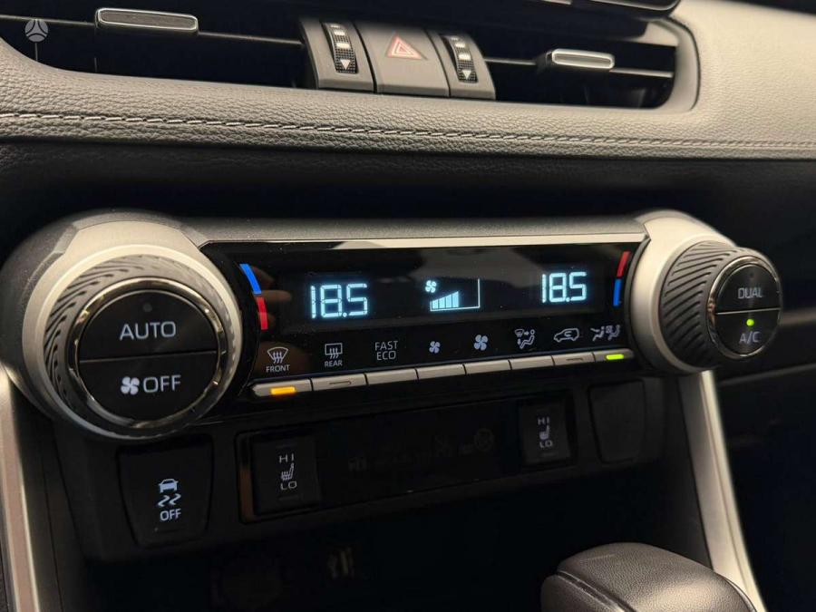 Grey Toyota RAV4 2025 in Panevezys, with an engine capacity of 2.49 L and mileage of 12 thousand km for 36990 €, photo 33 on AUTOMOTO.COM.LV
