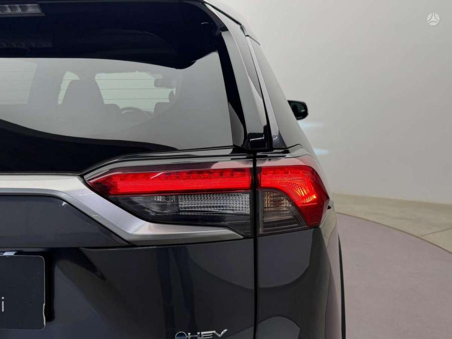 Grey Toyota RAV4 2025 in Panevezys, with an engine capacity of 2.49 L and mileage of 12 thousand km for 36990 €, photo 40 on AUTOMOTO.COM.LV