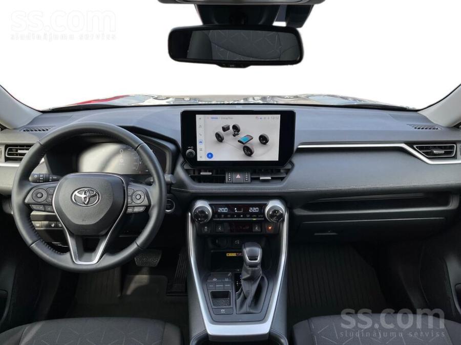 Grey Toyota RAV4 2025 in Riga, with an engine capacity of 2.50 L and mileage of 14 thousand km for 38490 €, photo 9 on AUTOMOTO.COM.LV