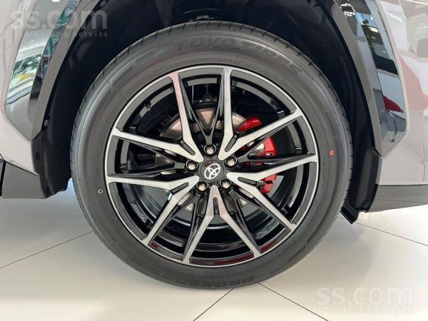 Pelēks Toyota RAV4 2026 Jēkabpils, ar dzinēja tilpumu 2.50 L un nobraukumu 13 tūkst. km par 51900 €, foto 8 vietnē AUTOMOTO.COM.LV