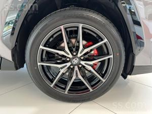 Pelēks Toyota RAV4 2026 Jēkabpils, ar dzinēja tilpumu 2.50 L un nobraukumu 13 tūkst. km par 51900 €, foto 9 vietnē AUTOMOTO.COM.LV