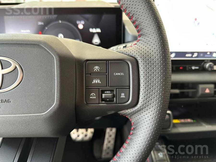 Pelēks Toyota RAV4 2026 Jēkabpils, ar dzinēja tilpumu 2.50 L un nobraukumu 13 tūkst. km par 51900 €, foto 12 vietnē AUTOMOTO.COM.LV