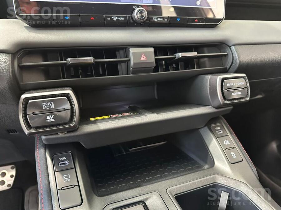 Pelēks Toyota RAV4 2026 Jēkabpils, ar dzinēja tilpumu 2.50 L un nobraukumu 13 tūkst. km par 51900 €, foto 16 vietnē AUTOMOTO.COM.LV