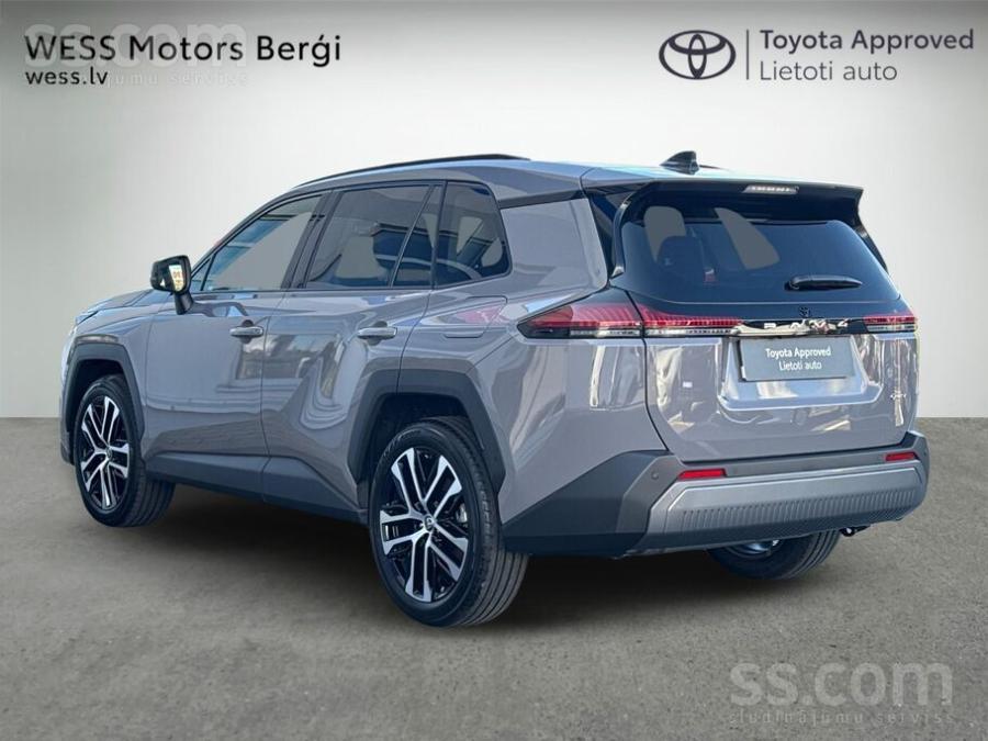 Pelēks Toyota RAV4 2026 Rīga, ar dzinēja tilpumu 2.50 L un nobraukumu 5 tūkst. km par 54400 €, foto 27 vietnē AUTOMOTO.COM.LV