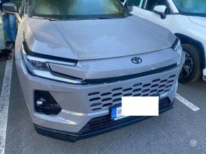 Grey Toyota RAV4 2026 in Vilnius, with an engine capacity of 2.49 L and mileage of 2 thousand km for 33333 €, photo 3 on AUTOMOTO.COM.LV