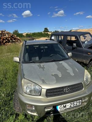 Grey Toyota RAV4 2000 in Riga, with an engine capacity of 1.80 L and mileage of 275 thousand km for 980 €, photo 3 on AUTOMOTO.COM.LV