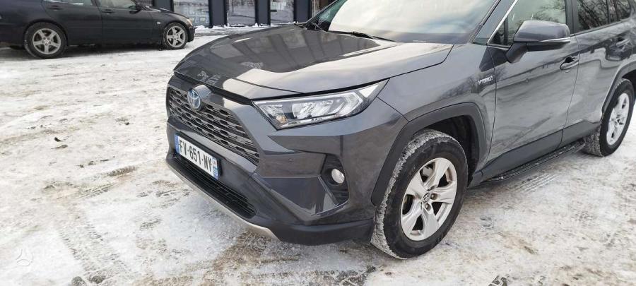 Pelēks Toyota RAV4 2021 Viļņa, ar dzinēja tilpumu 2.49 L un nobraukumu 227 tūkst. km par 19900 €, foto 8 vietnē AUTOMOTO.COM.LV