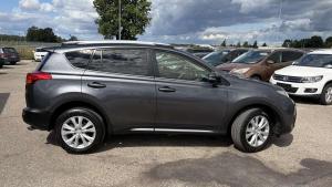 Grey Toyota RAV4 2015 in Marijampole, with an engine capacity of 2.20 L and mileage of 188 thousand km for 14650 €, photo 4 on AUTOMOTO.COM.LV