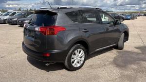 Grey Toyota RAV4 2015 in Marijampole, with an engine capacity of 2.20 L and mileage of 188 thousand km for 14650 €, photo 5 on AUTOMOTO.COM.LV