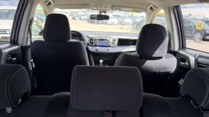 Grey Toyota RAV4 2015 in Marijampole, with an engine capacity of 2.20 L and mileage of 188 thousand km for 14650 €, photo 16 on AUTOMOTO.COM.LV