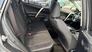 Grey Toyota RAV4 2015 in Marijampole, with an engine capacity of 2.20 L and mileage of 188 thousand km for 14650 €, photo 27 on AUTOMOTO.COM.LV