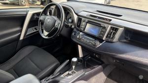 Grey Toyota RAV4 2015 in Marijampole, with an engine capacity of 2.20 L and mileage of 188 thousand km for 14650 €, photo 31 on AUTOMOTO.COM.LV
